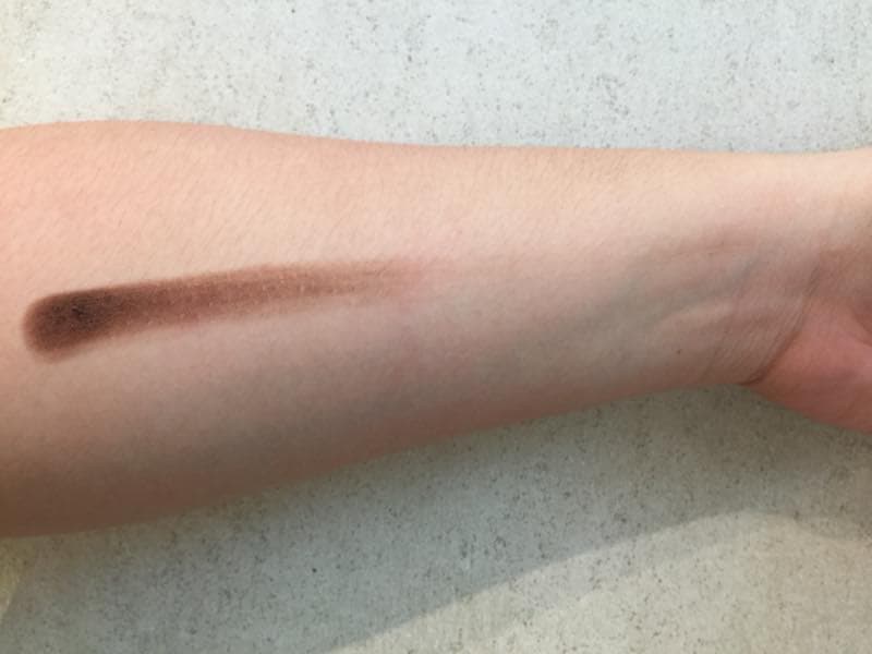 #圖。分享EXCEL 新色眼影 SR06試色 - 美妝板 | Dcard