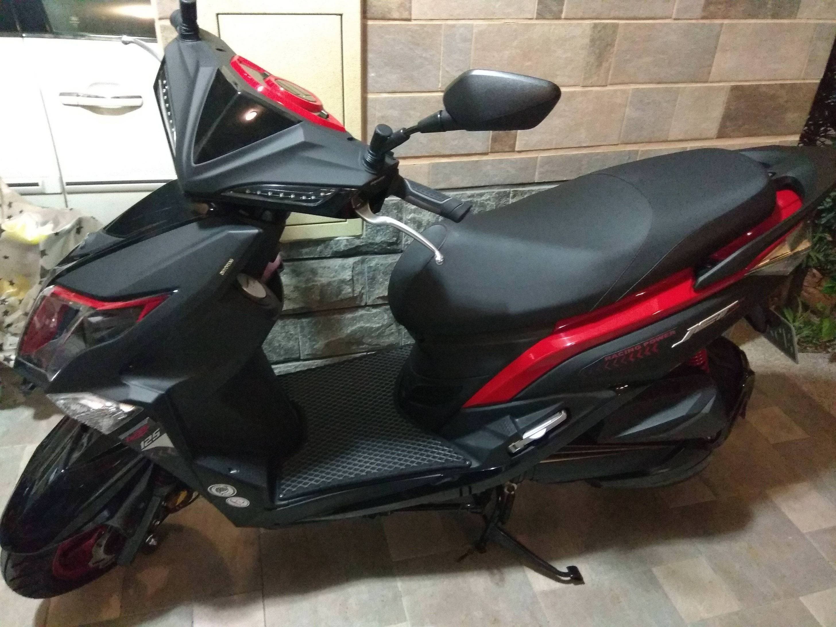 #分享 Jets ABS 黑紅 - 機車板 | Dcard