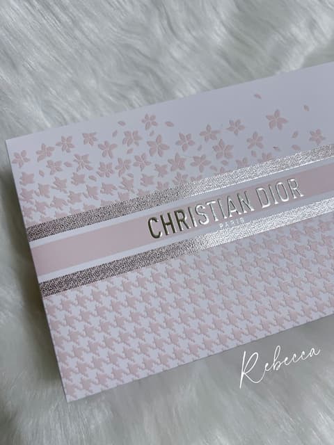 #開箱 ²⁰²⁵𝒟𝒾𝑜𝓇情人節浪漫粉包裝💗 - 美妝板 | Dcard