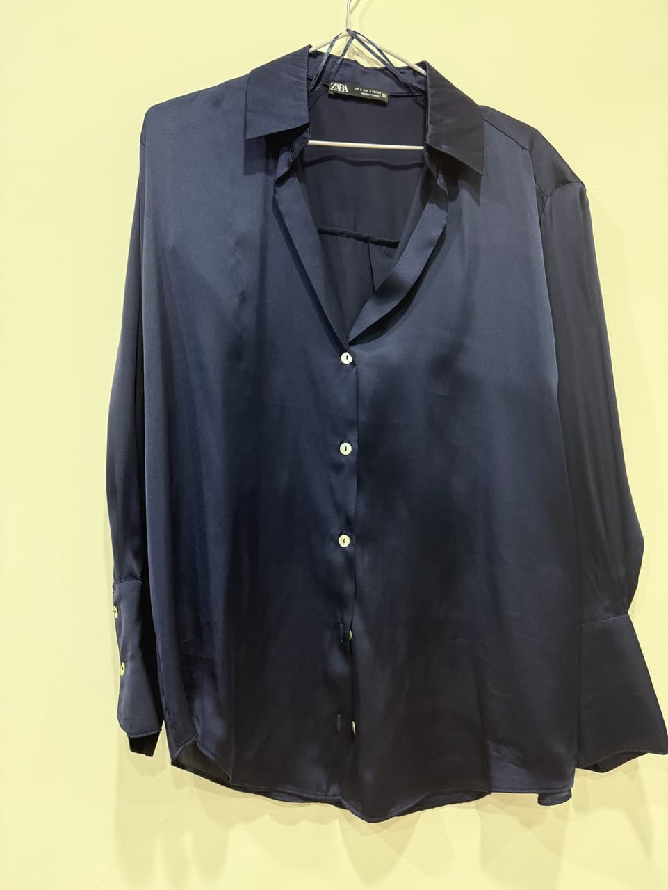 #我要賣 二手衣 出清 Uniqlo ZARA H&M h connect 50% THE LADY MORE Pull&BEAR MANGO - 二手交易板 | Dcard