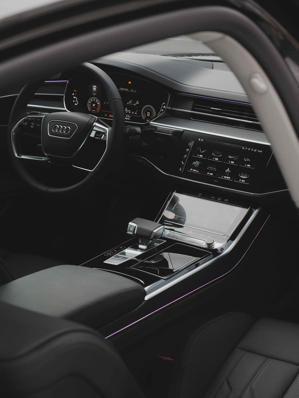 Audi A8 L 55 TFSI quattro Mythos black 交車 - 汽車板 | Dcard