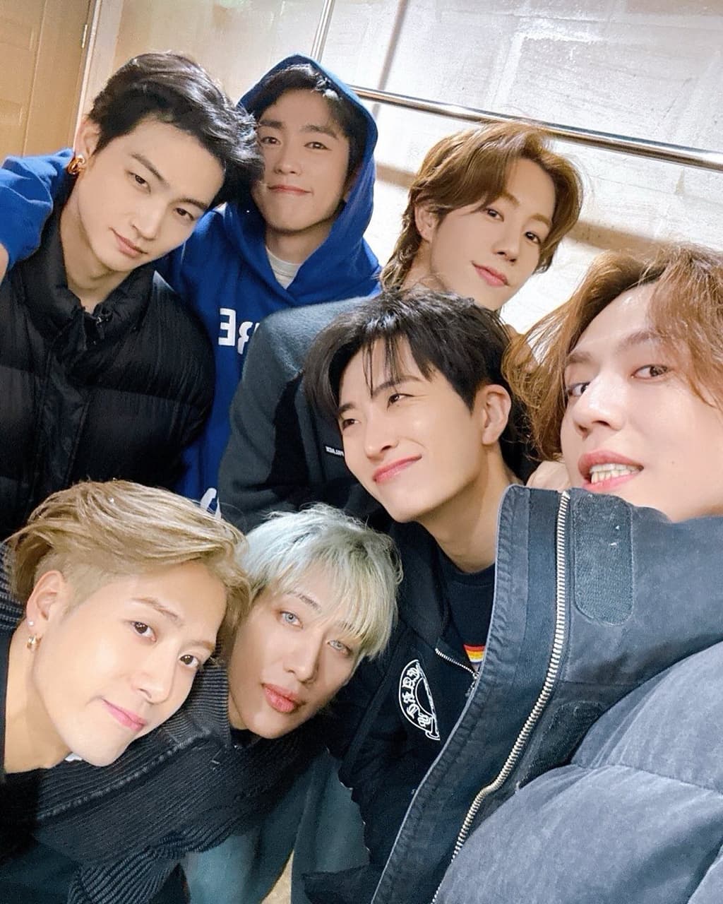 #分享 散漫男團祝大家Merry Christmas 🎄 - GOT7板 | Dcard