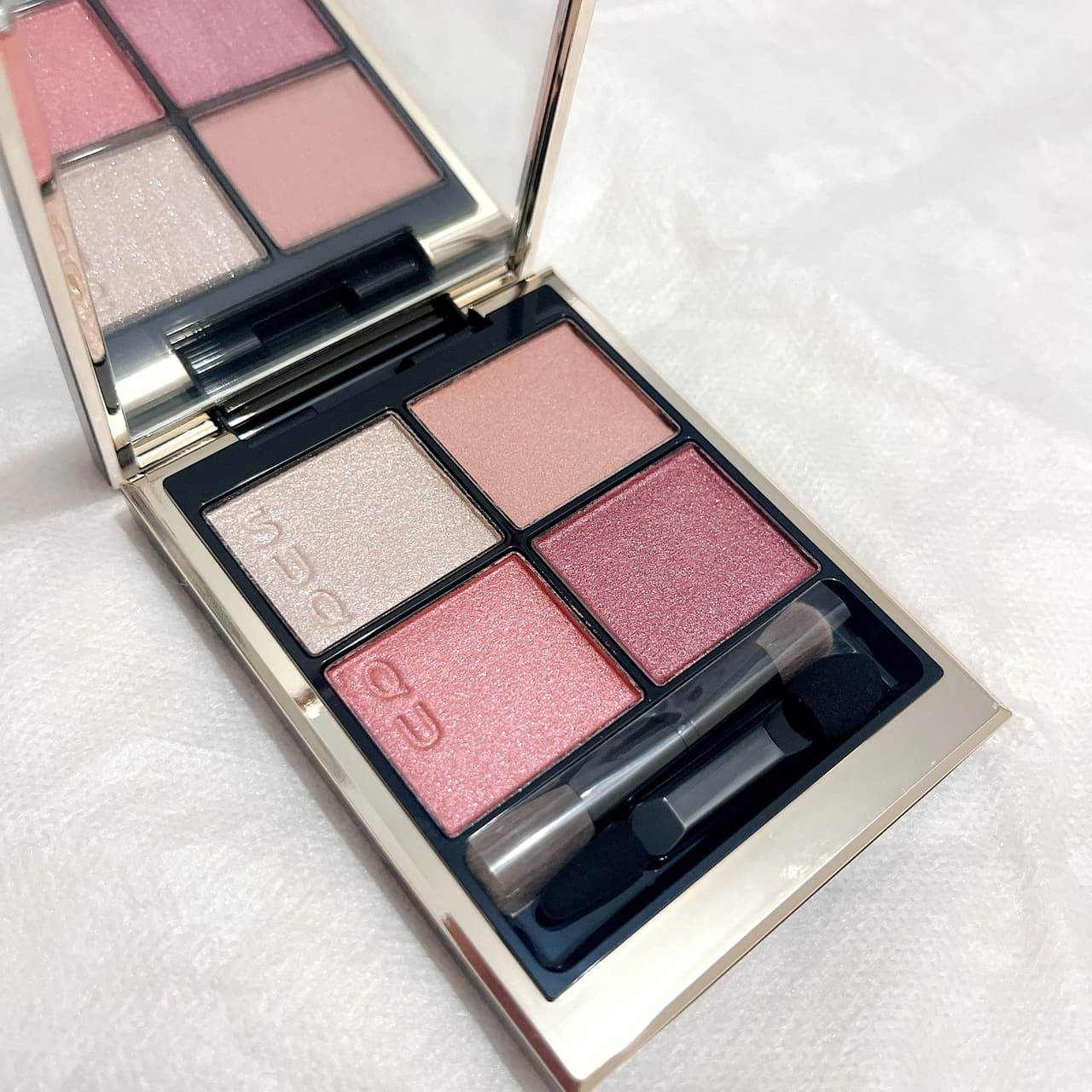 #分享 紀念自己第一顆專櫃眼影SUQQU 04 - 美妝板 | Dcard