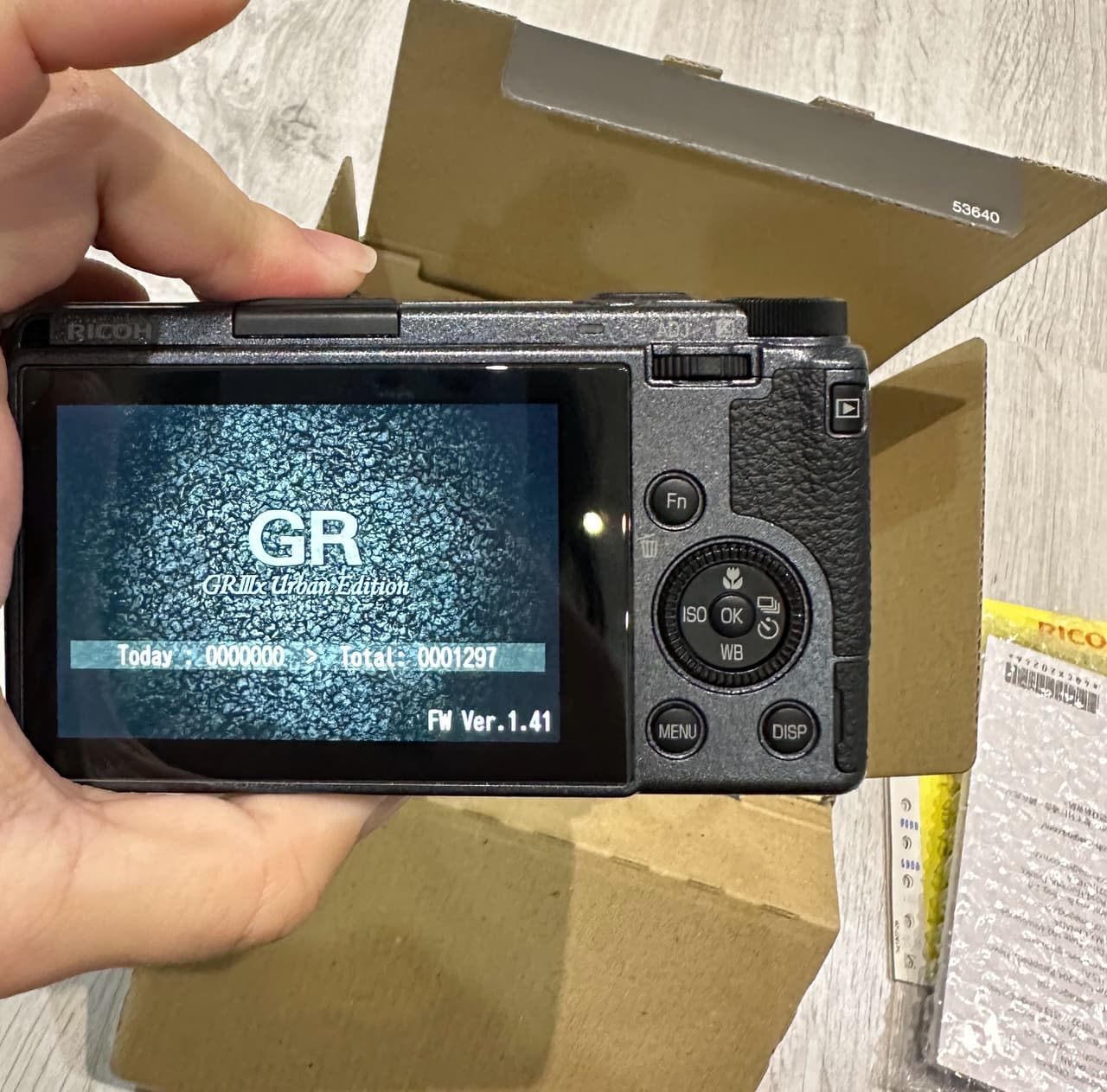 #我要賣 #我要賣 #我要賣 Ricoh 理光Gr3x 海神藍 官方公司貨 ️近全新（快門數1297） - 二手交易板 | Dcard