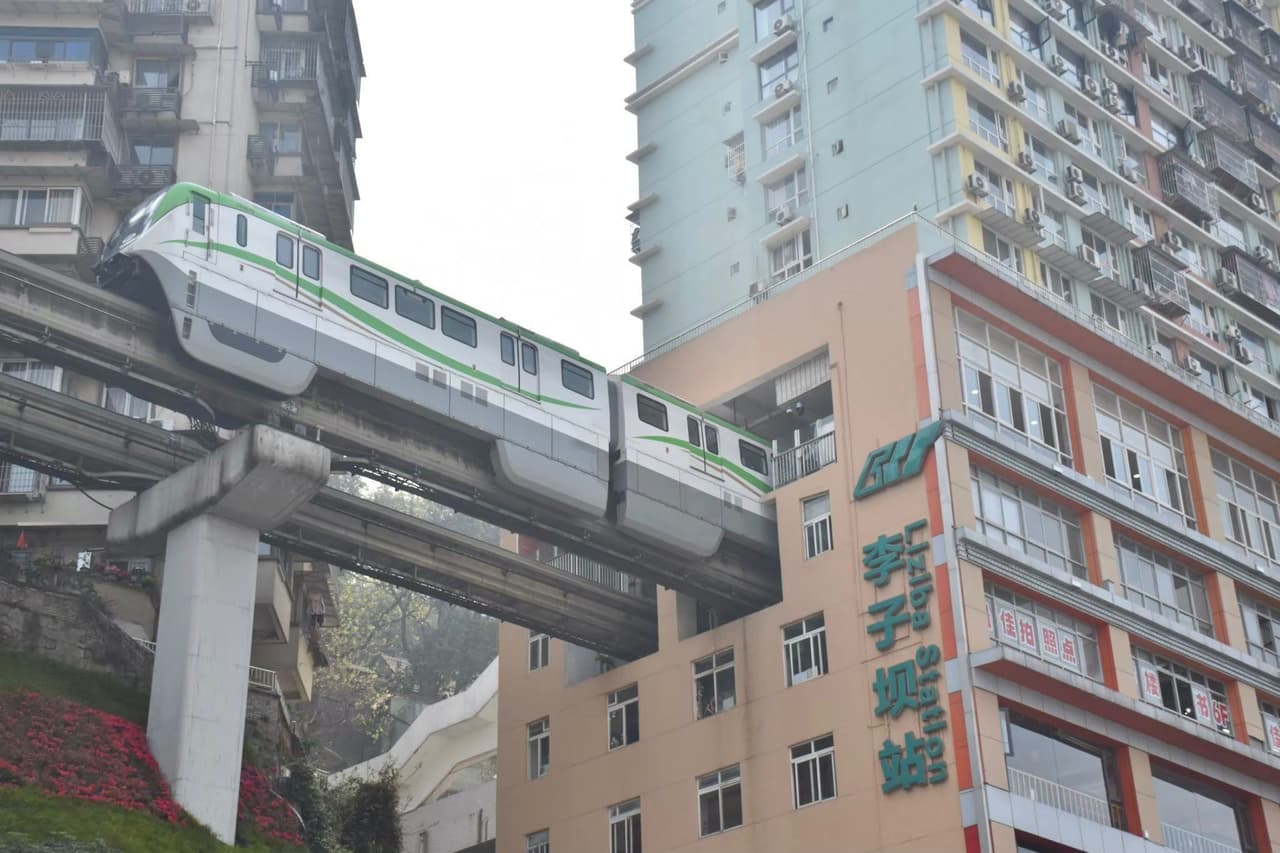 #國外遊記 中國自由行｜重慶3天2夜｜探索8D城市、夜景必拍洪崖洞 - 旅遊板 | Dcard