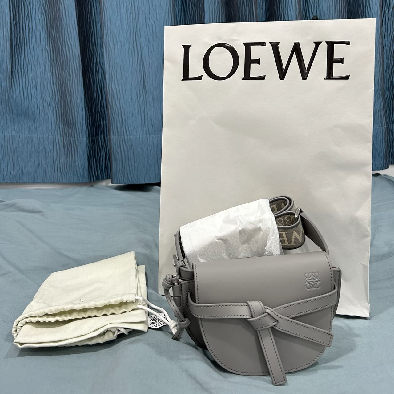 #開箱 華泰名品城Loewe gate、VALENTINO皮帶 - 精品板 | Dcard
