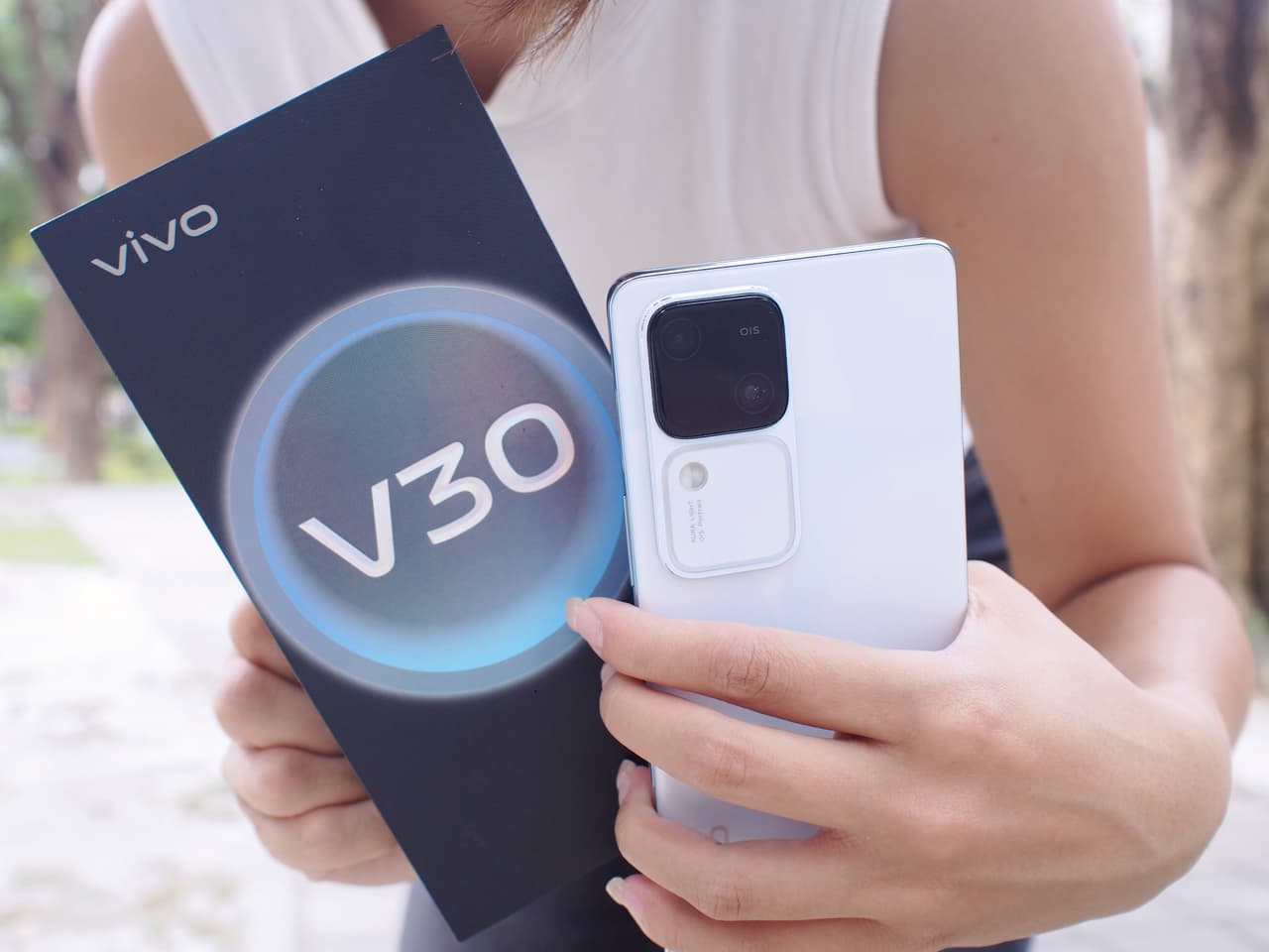 vivo全新V30開箱 自帶柔光環的相機系統真的不要太強大！！ - 閒聊板 | Dcard