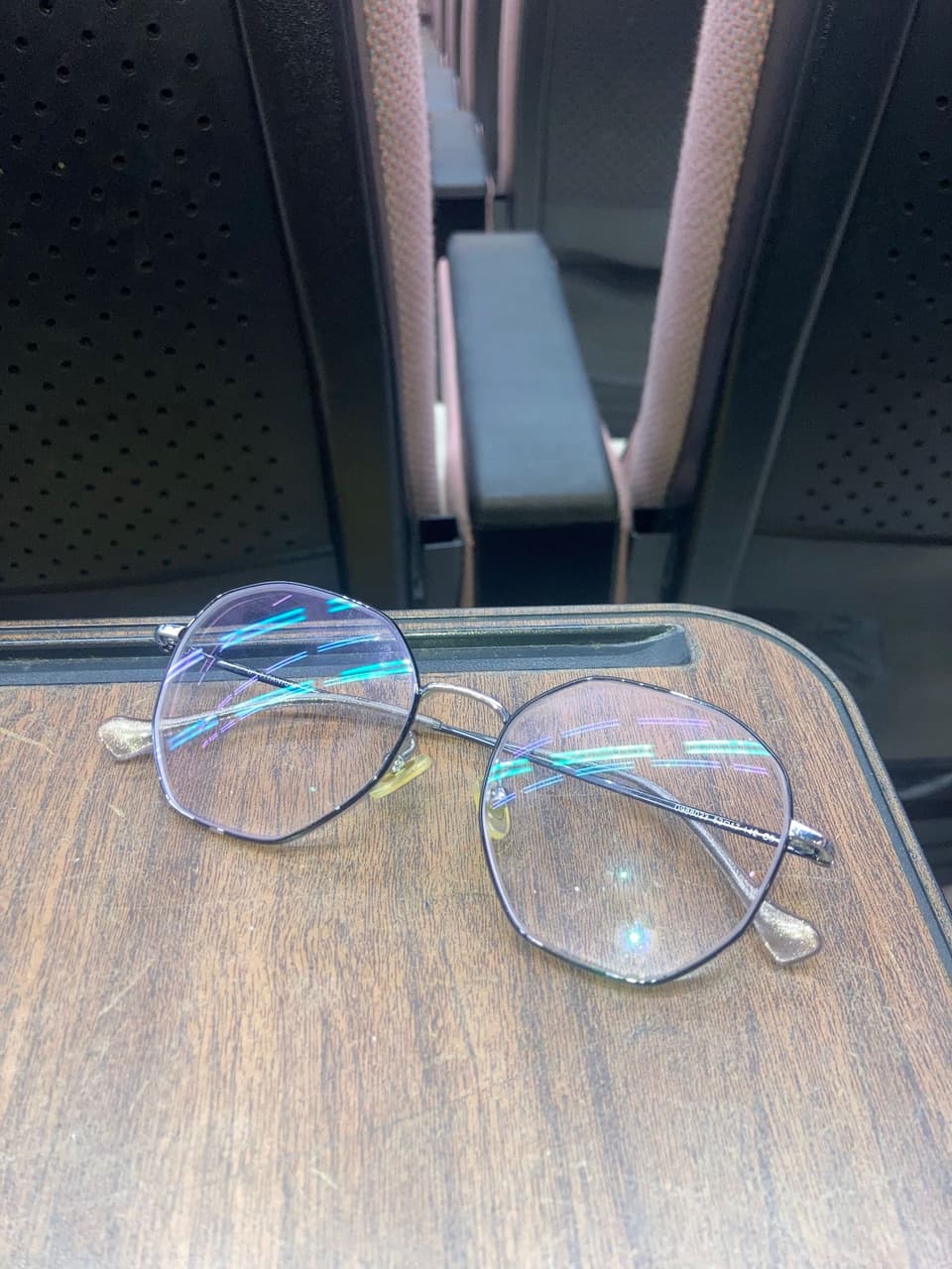 撿到眼鏡 B712 - 淡江大學板 | Dcard