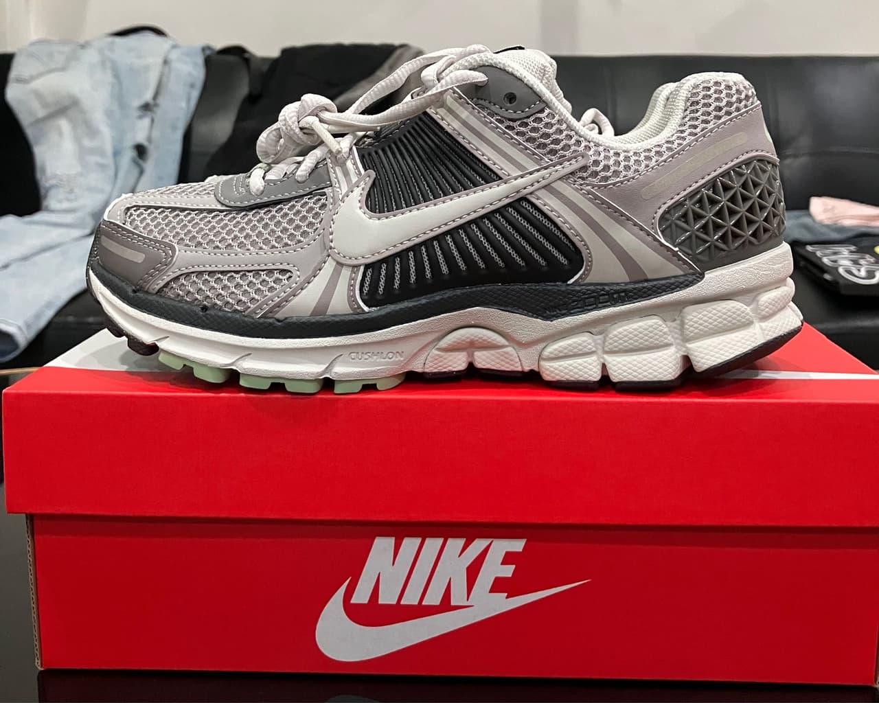 #售全新 #Nike Zoom Vomero 5 - 二手交易板 | Dcard