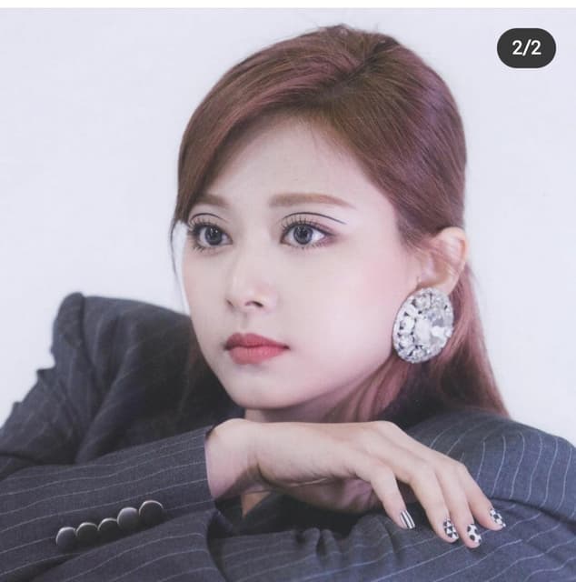 #請益 眼睛上面這條線是啥？ - B34 留言 | Dcard