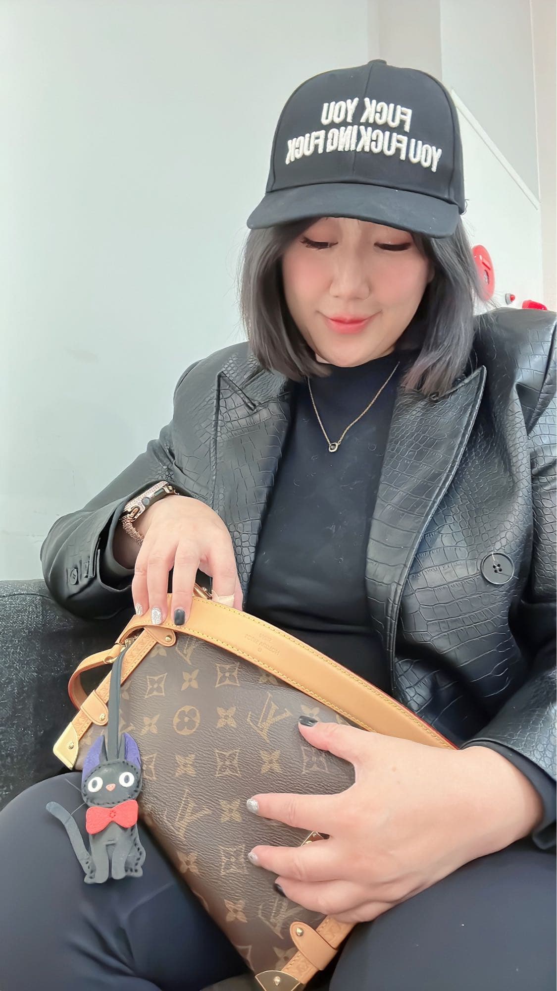 #分享 Louis Vuitton Side Trunk Monogram 開箱+實際使用分享 - 精品板 | Dcard