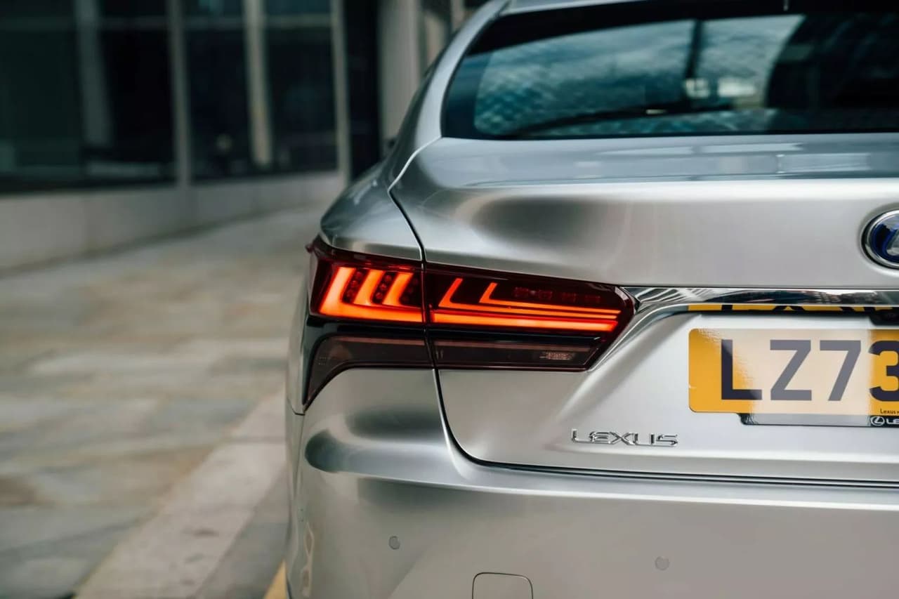 Lexus LS 告別英國市場 - 汽車板 | Dcard