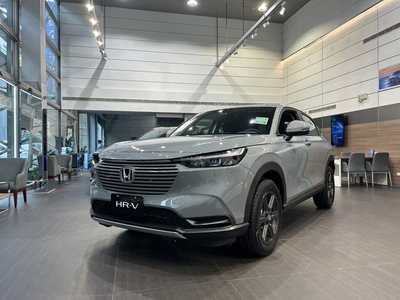 購車選擇 HRV VS CC ? - 汽車板 | Dcard