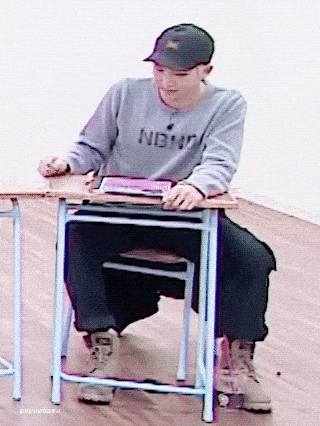 #分享 防彈隊長RM體內的呆萌靈魂 [theqoo] - BTS板 | Dcard