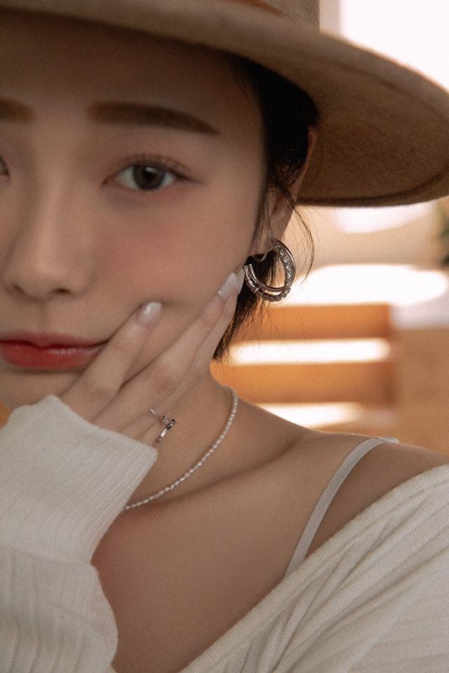 有人知道這LOVFEE的model是誰嗎？ - 追星板 | Dcard