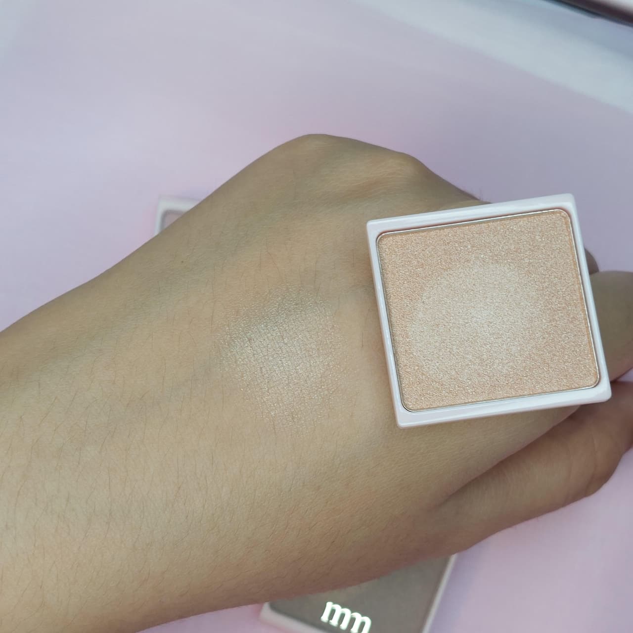 #試色 Milico 炫色單色眼影 - 美妝板 | Dcard