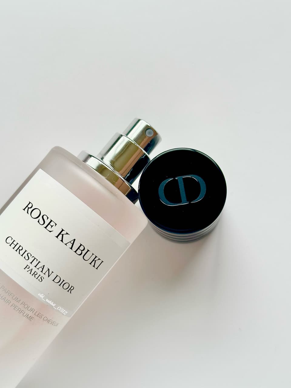 雙色玫瑰帶來的嗅覺饗宴🥰 #我來開箱 - 兔老ꪔ̤̥ꪔ̤̮ꪔ̤̫ (@old_rabbit) | Dcard