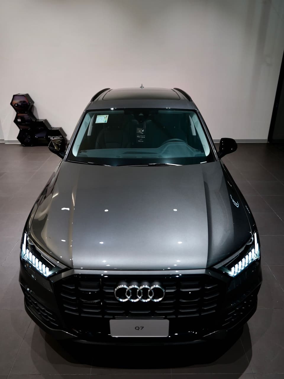 Audi Q7 實車照片分享 Samurai Grey - 汽車板 | Dcard