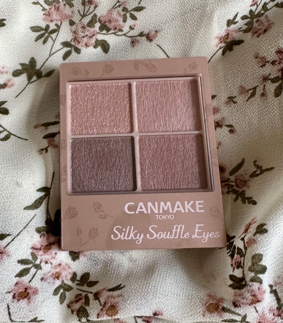 #分享 CANMAKE舒芙蕾眼彩組 M06灰粉色 使用心得 - 美妝板 | Dcard