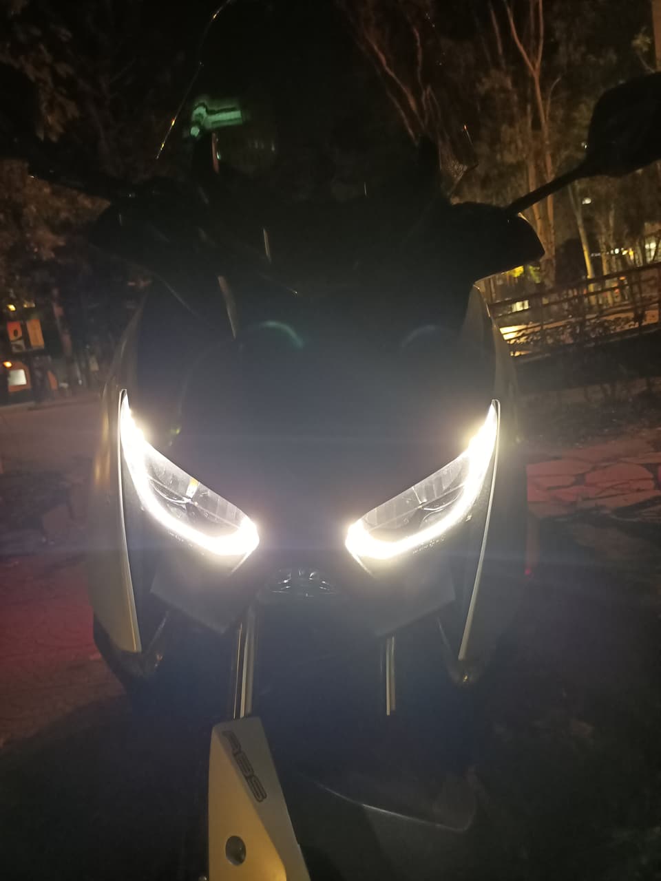 #黃牌 大型重機考照與牽新車XMax心得 - 重機板 | Dcard