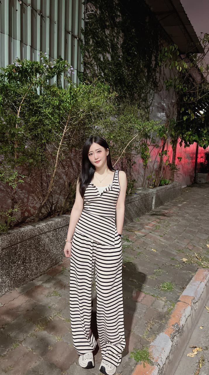 #分享 158cm的一周穿搭 - 鮪魚闆娘 (@onimi888) | Dcard