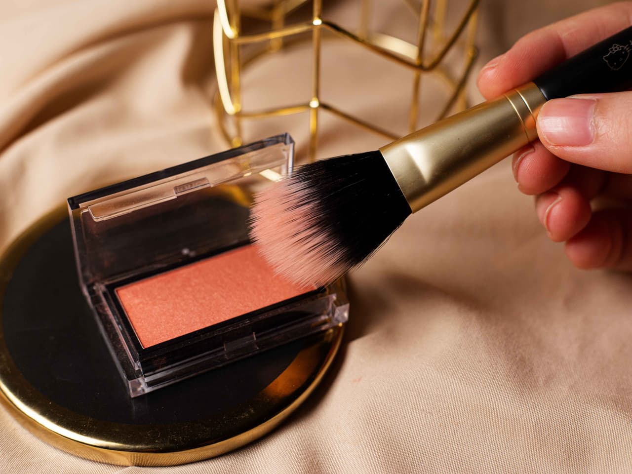 #刷具新人王👑買了不後悔 Hello Kitty x Solone聯名刷具推出新款了! 網友評價必收高CP值好物👍 - 美妝板 | Dcard