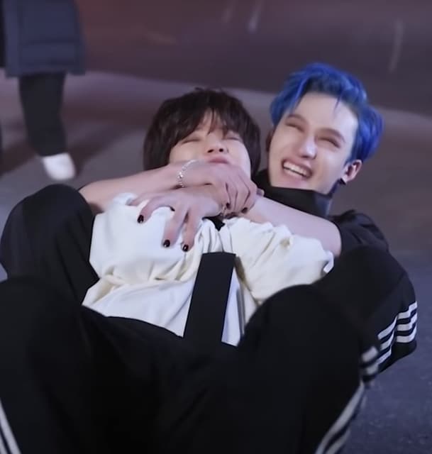 方燦和他的兩隻puppy - 闊卡保育員 (@double.y) | Dcard