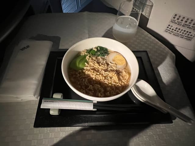 #國外遊記 長榮皇璽桂冠艙開箱介紹-附加787選位小攻略 - 旅遊板 | Dcard