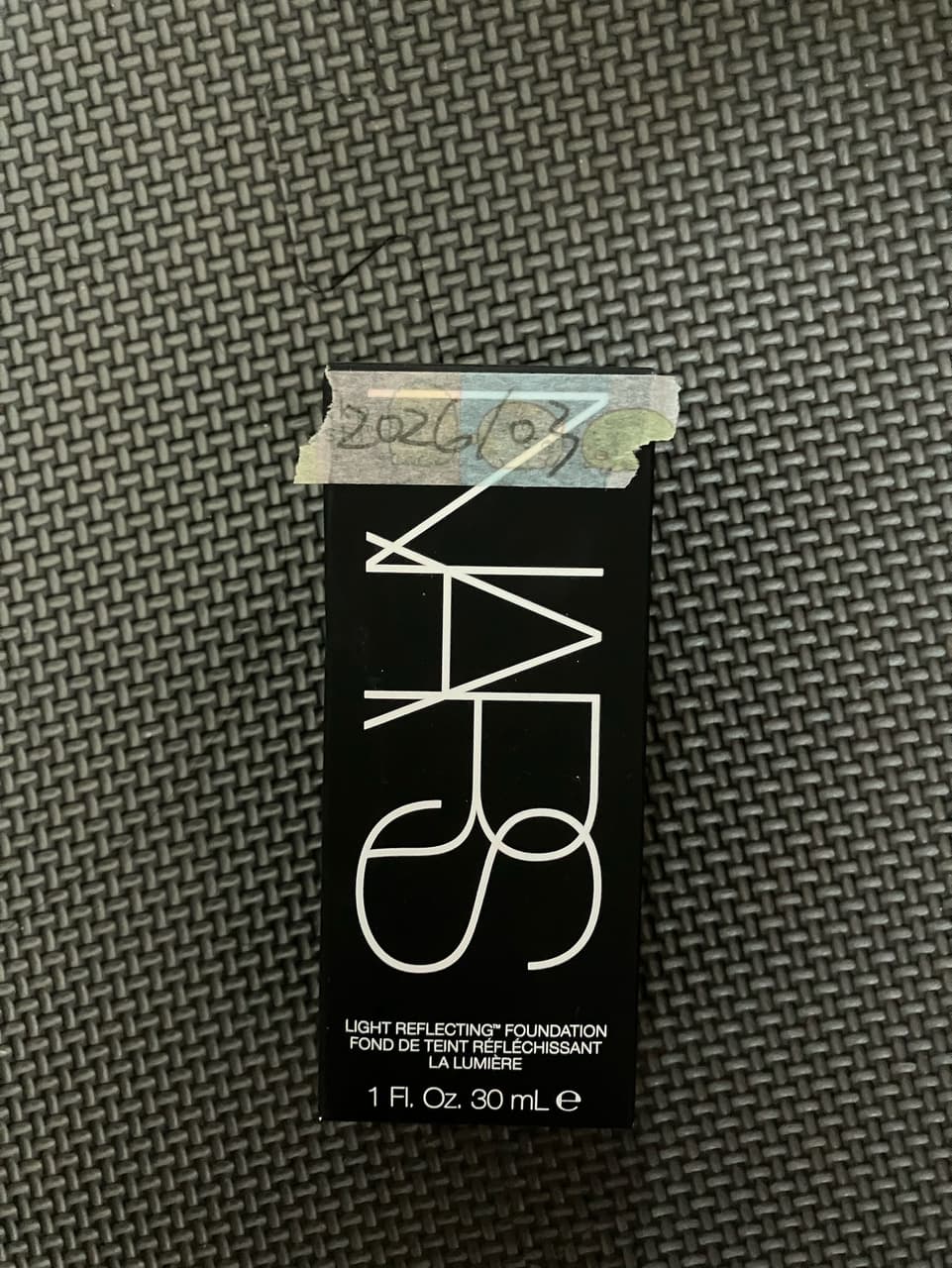 #我要賣 Nars裸光肌萃粉底精華（小光瓶） - 二手交易板 | Dcard