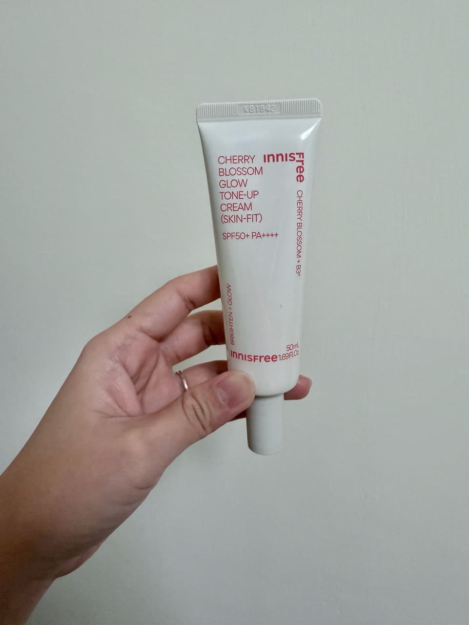 #我要賣 innisfree 櫻花防曬亮顏霜 SPF 50+ PA++++ - 二手交易板 | Dcard