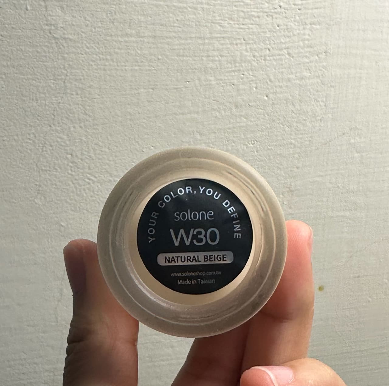 #我要賣 #我要賣 solone 柔紗精粹粉底液 w30 (已售出） - 二手交易板 | Dcard