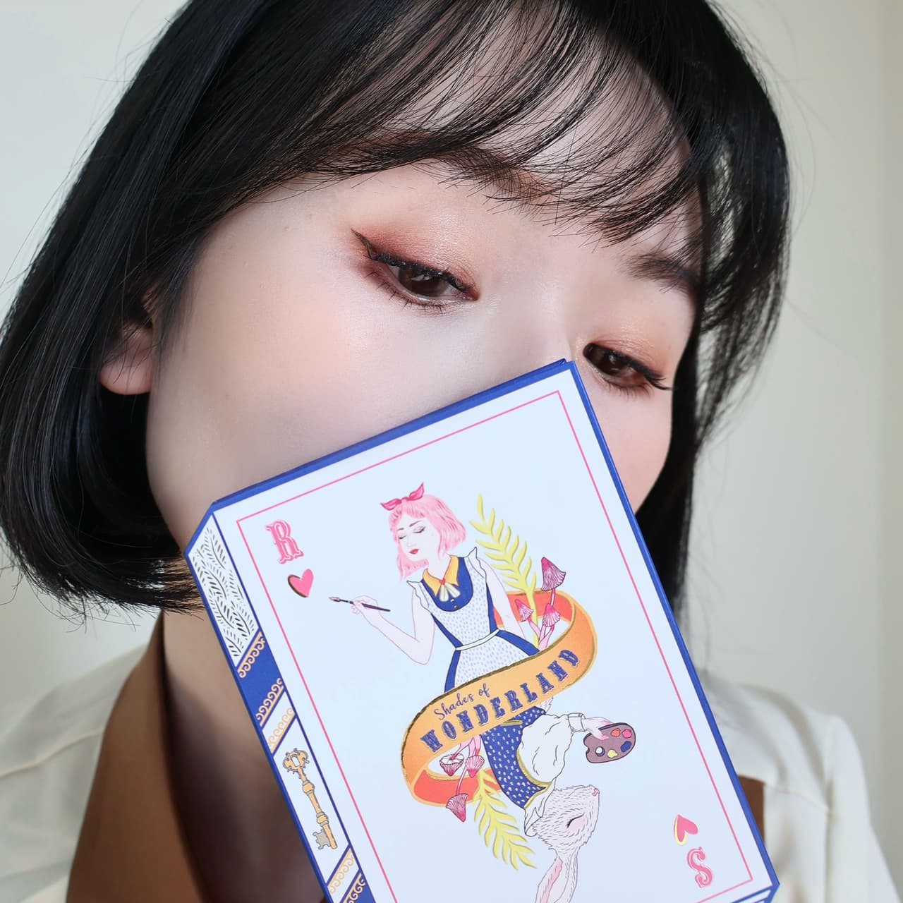 Ready To Shine 愛麗絲奇幻仙境眼影頰彩盤 - mumu_meow (@mumu_meow) | Dcard