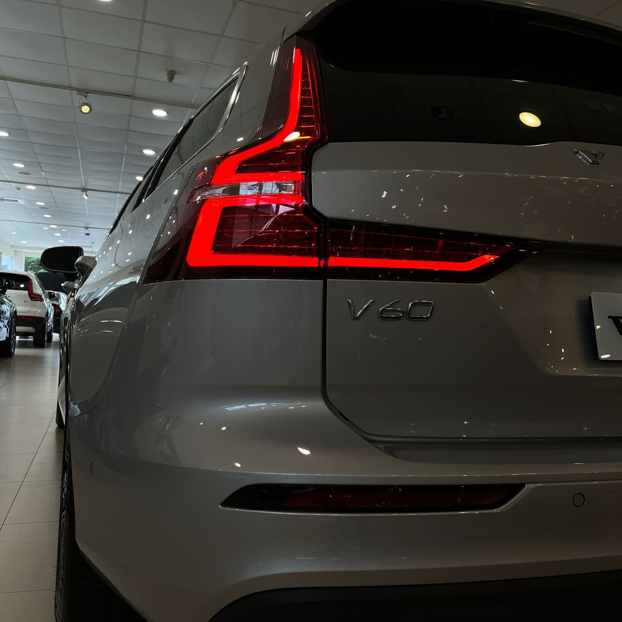 分享 V60 B4 - 汽車板 | Dcard