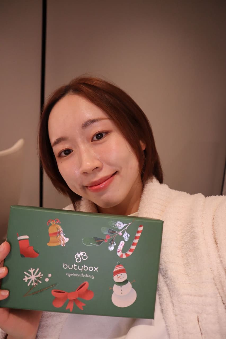 金勾杯的十二月butybox開箱🎄🎅🎅🎄 - 最喜歡香香香🌹 (@pungongon_) | Dcard