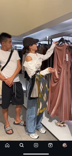 有人知道牛排老婆妮妮這件上衣嗎？ - 閒聊板 | Dcard