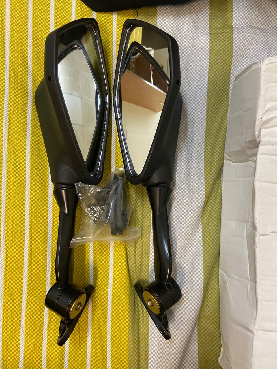 售全新前移後照鏡💰500💰 - 宜蘭大學板 | Dcard