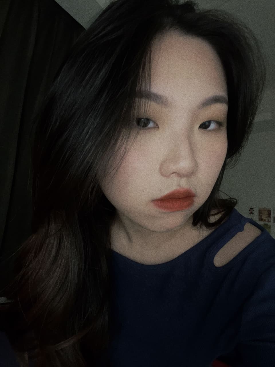 畫質很差的自拍🤳 - 誒瑪 (@emma2209) | Dcard