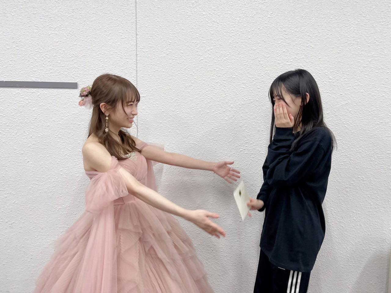 秋元真夏 畢業演唱會衣裝 Ej02140508的創作 巴哈姆特
