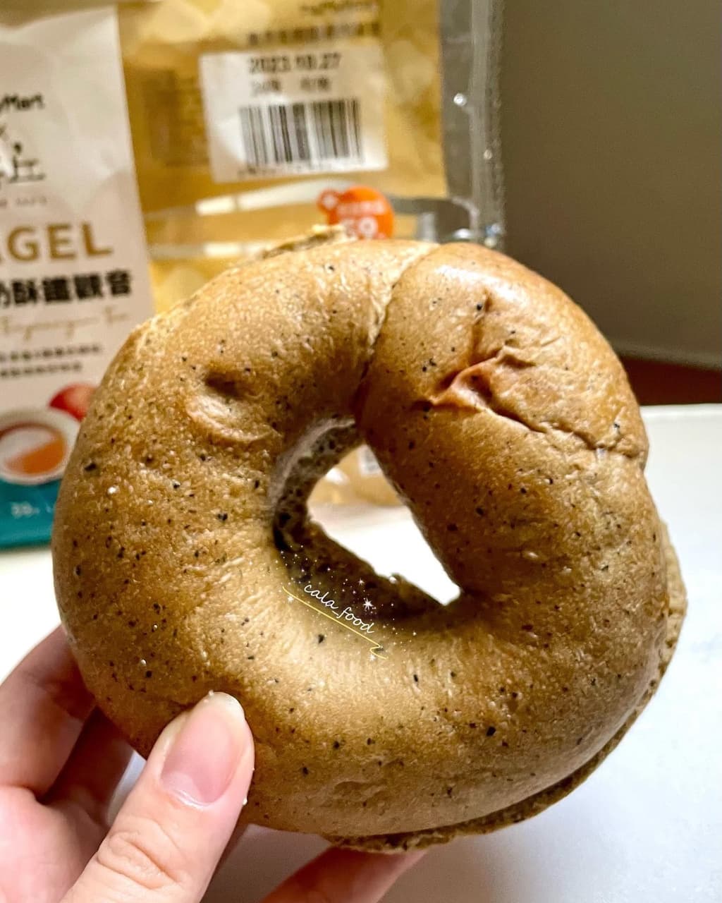 全家 X 好丘竟然聯名出貝果了！價錢超可愛 - cala (@cala_food) | Dcard