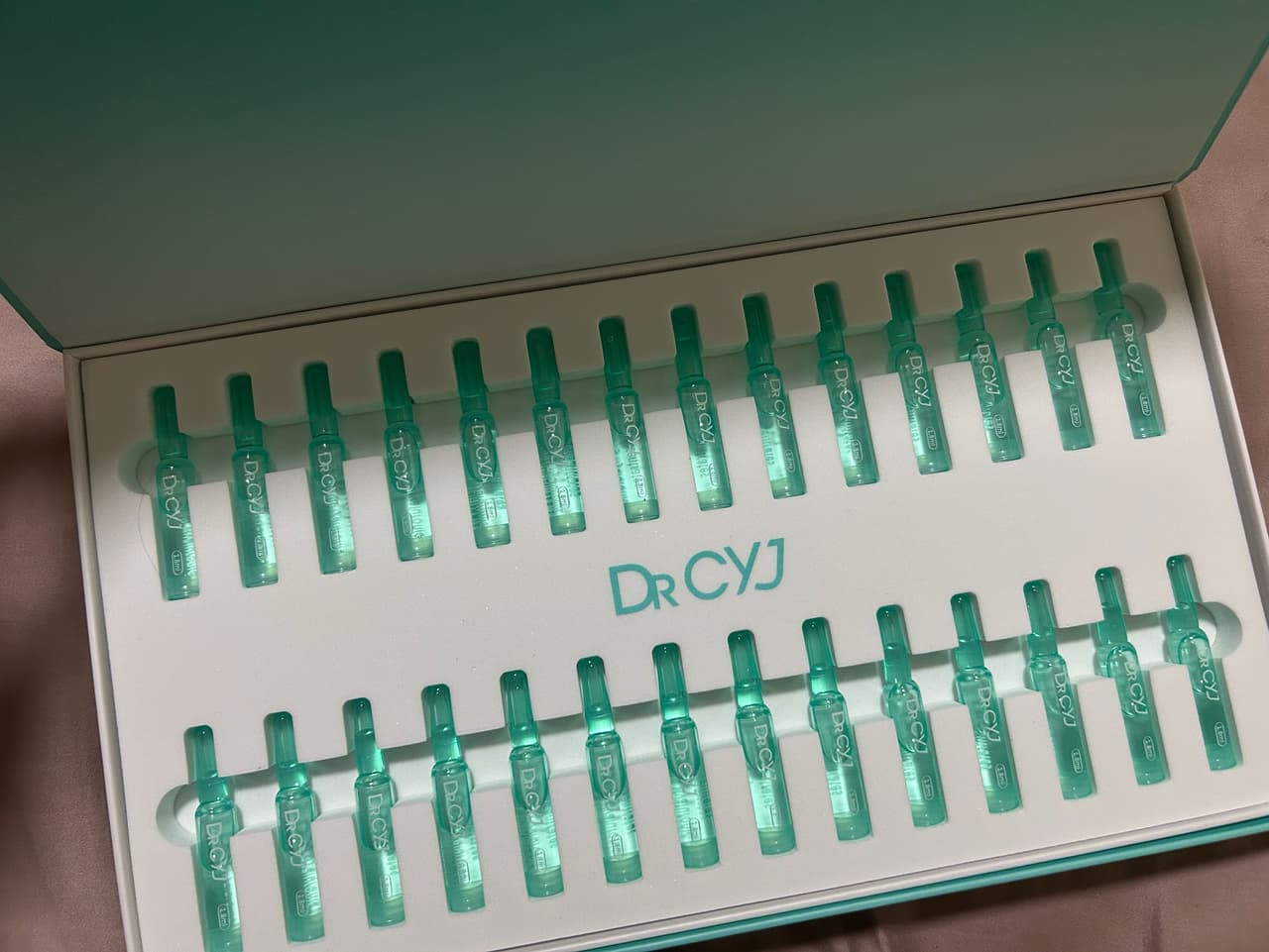 #我要賣 DR CYJ玻尿酸活水奇肌安瓶 - 二手交易板 | Dcard