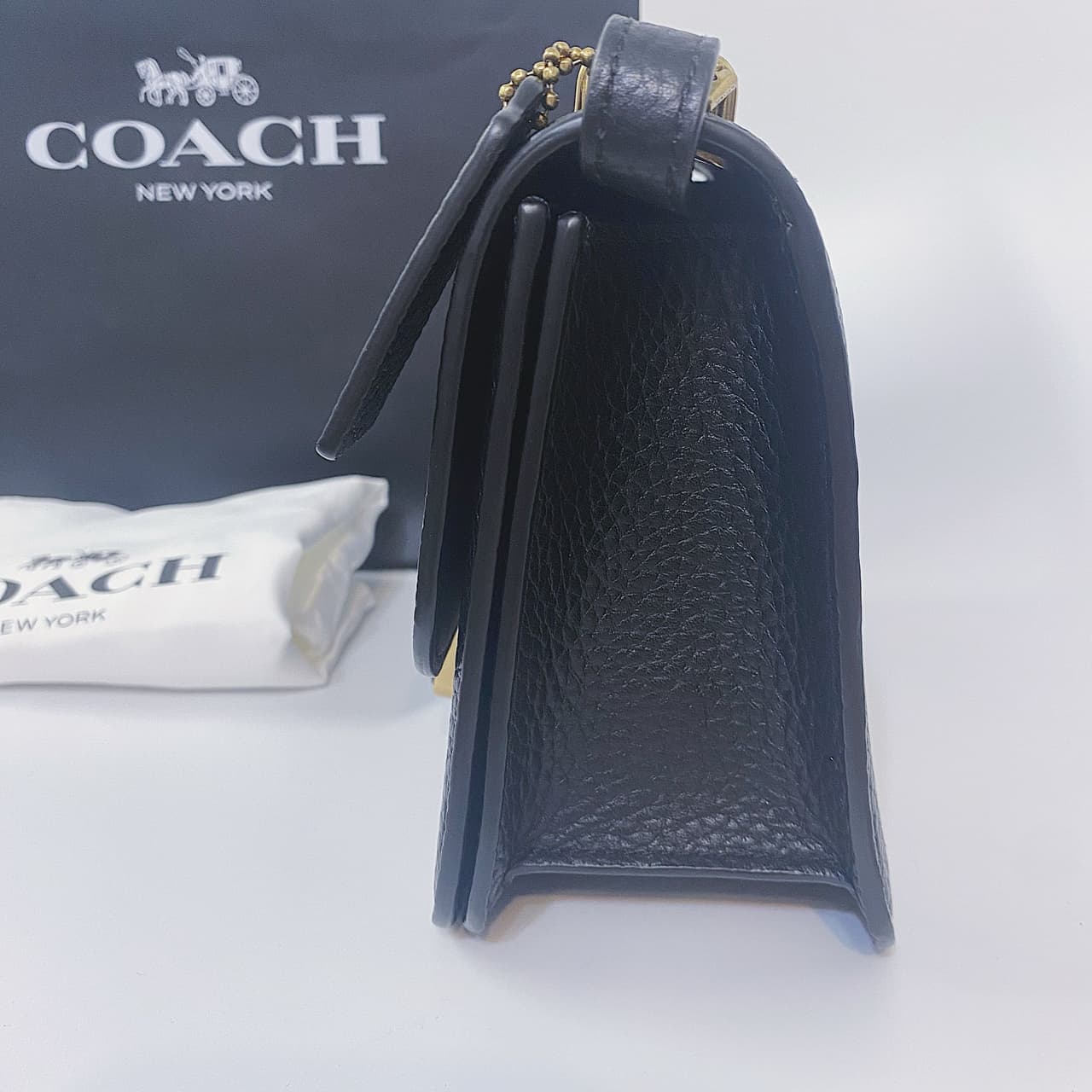 #我要賣 全新 Coach 經典馬車 可肩背/手提/斜背 9000 - 二手交易板 | Dcard