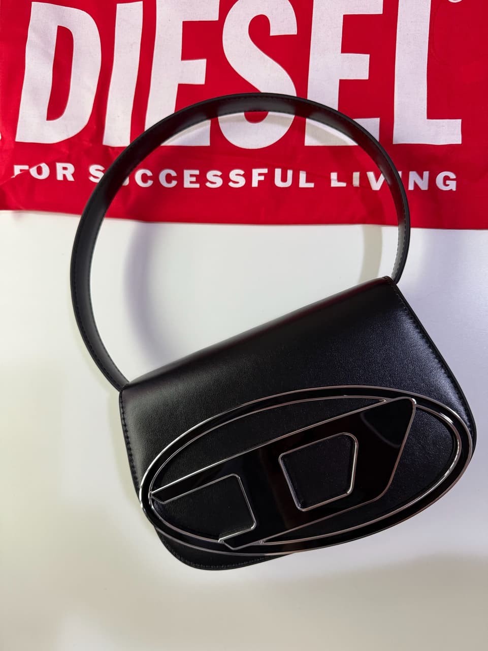 #我要賣 我要賣diesel包包 - 二手交易板 | Dcard