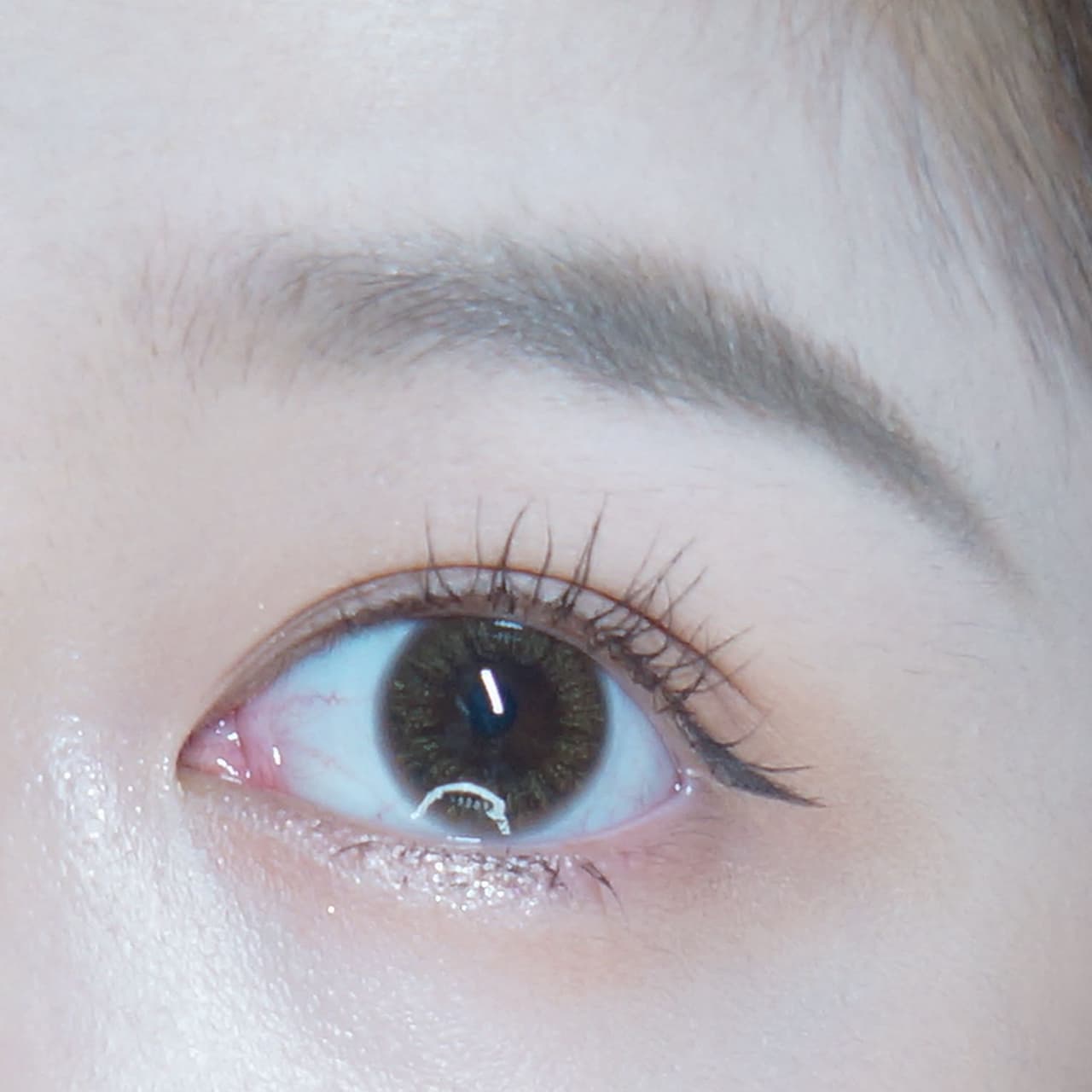 跟著許光漢來場浪漫約會！挑選你的心動隱眼吧 - Van (@van.vanmake) | Dcard