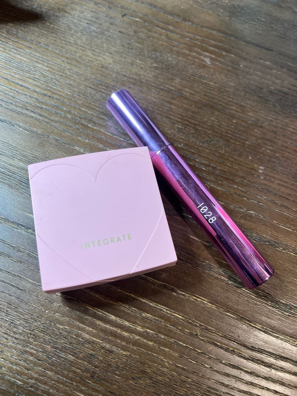 #我要賣 Integrate粉餅、 1028睫毛膏 - 二手交易板 | Dcard