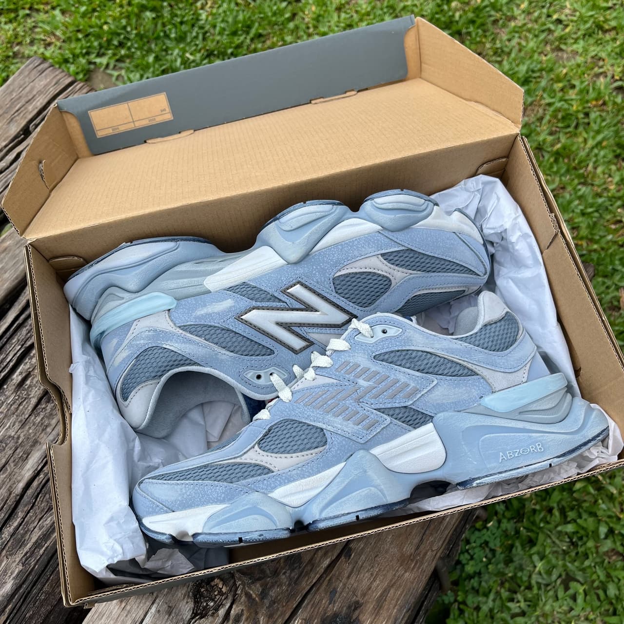 #分享 【開箱】New Balance 9060 特別版球鞋，以月球探險為靈感，展現未來科技感 - 球鞋板 | Dcard