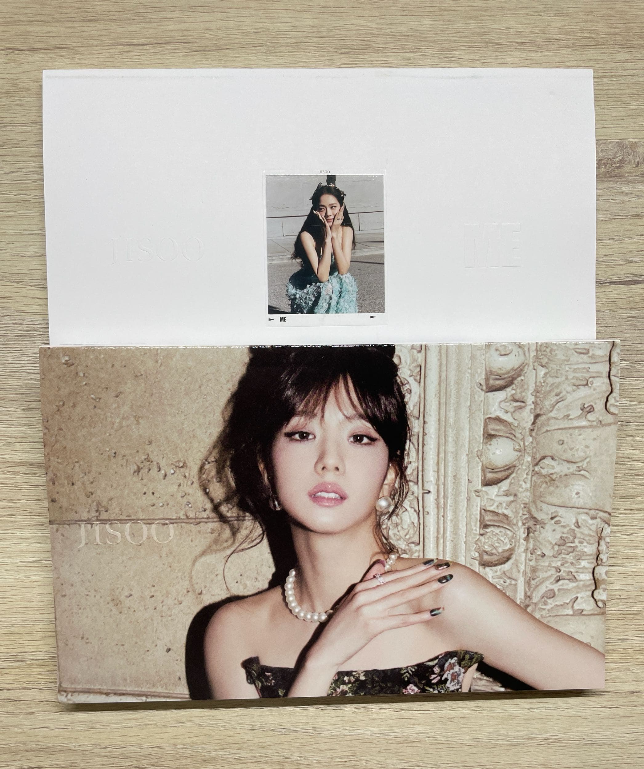 #開箱 JISOO寫真書 - BLACKPINK板 | Dcard