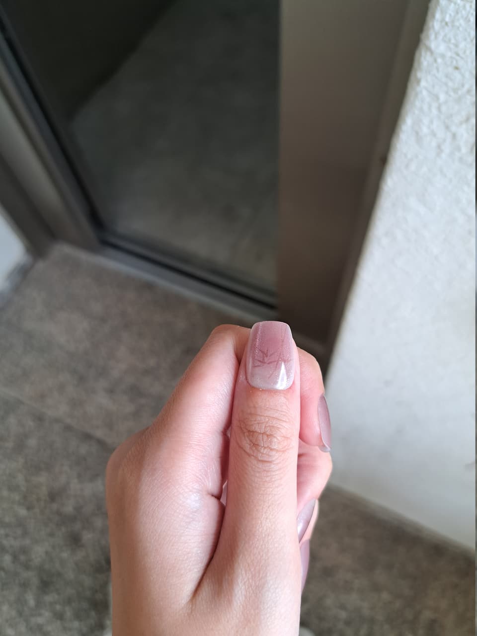 問題 穿戴甲請益!哪裡怪怪的嗎 美甲板 Dcard