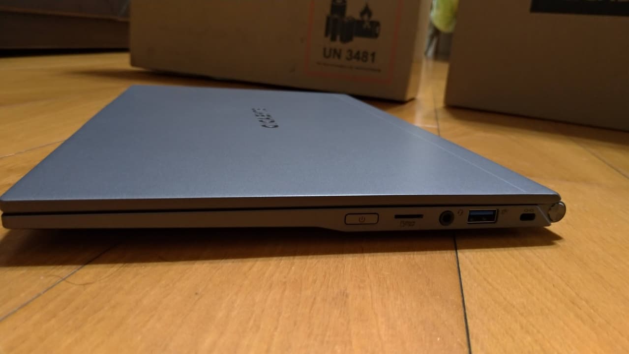 #體驗 #開箱 Gigabyte U4，體驗輕薄990G的快感！ - 3C板 | Dcard