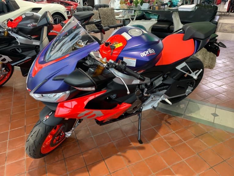 #紅牌 RS660選色 - 重機板 | Dcard