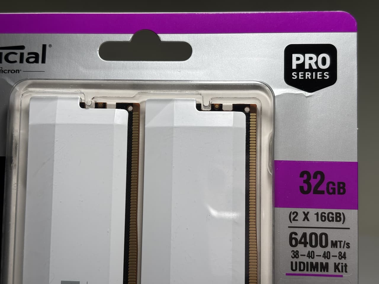 【開箱】「想要美麗，何須有光？」Micron 美光 Crucial PRO DDR5 6400C38 白色記憶體 - 3C板 | Dcard